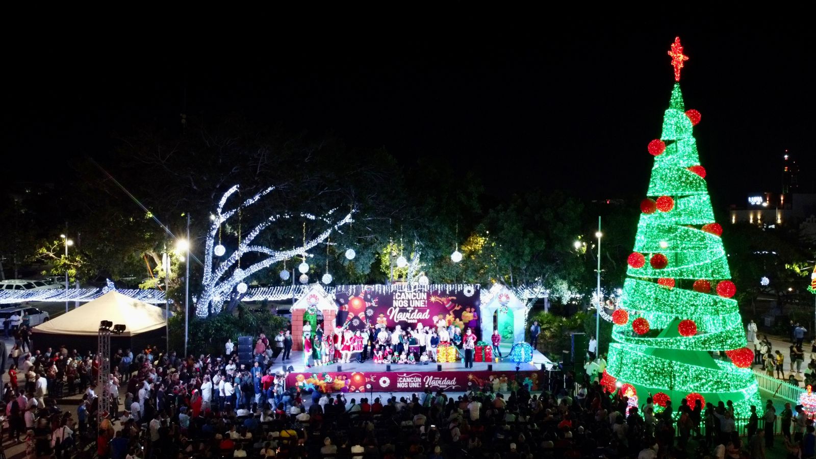 Iluminan Cancún con más de 750 mil foquitos navideños » ¡ Uniendo al ...