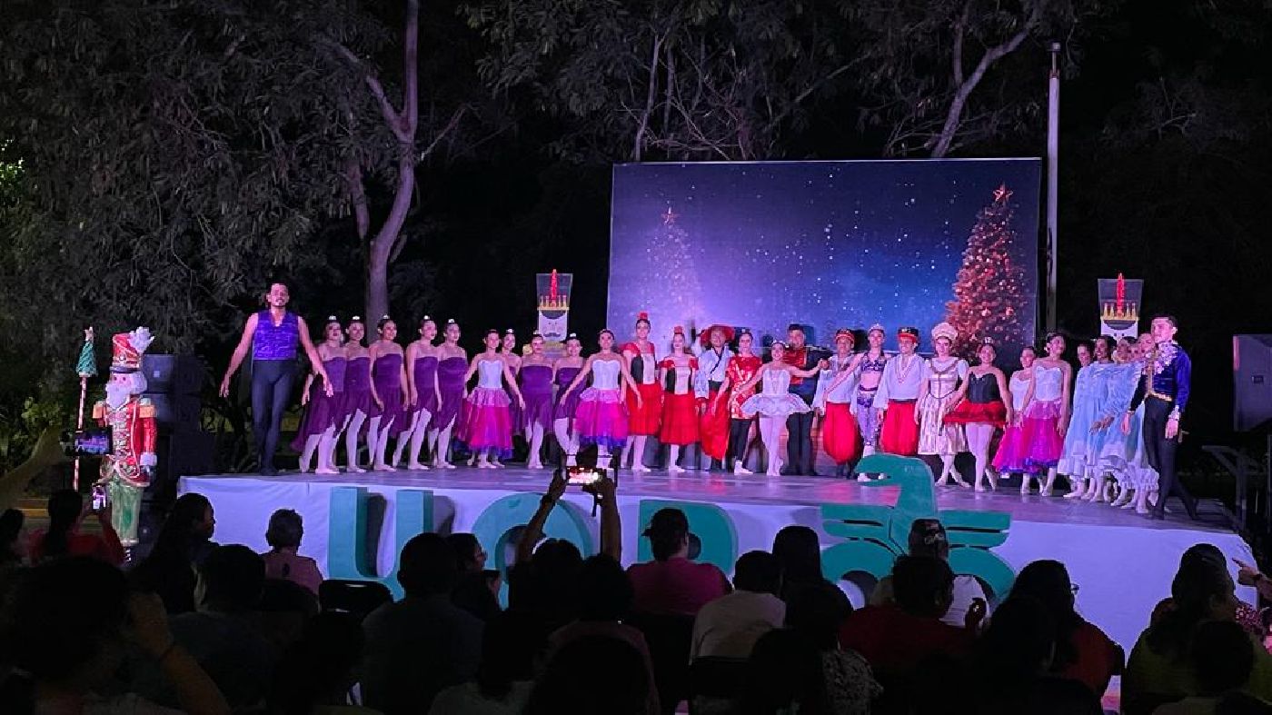 Celebra la Universidad Autónoma de Quintana Roo la Navidad con programa ...