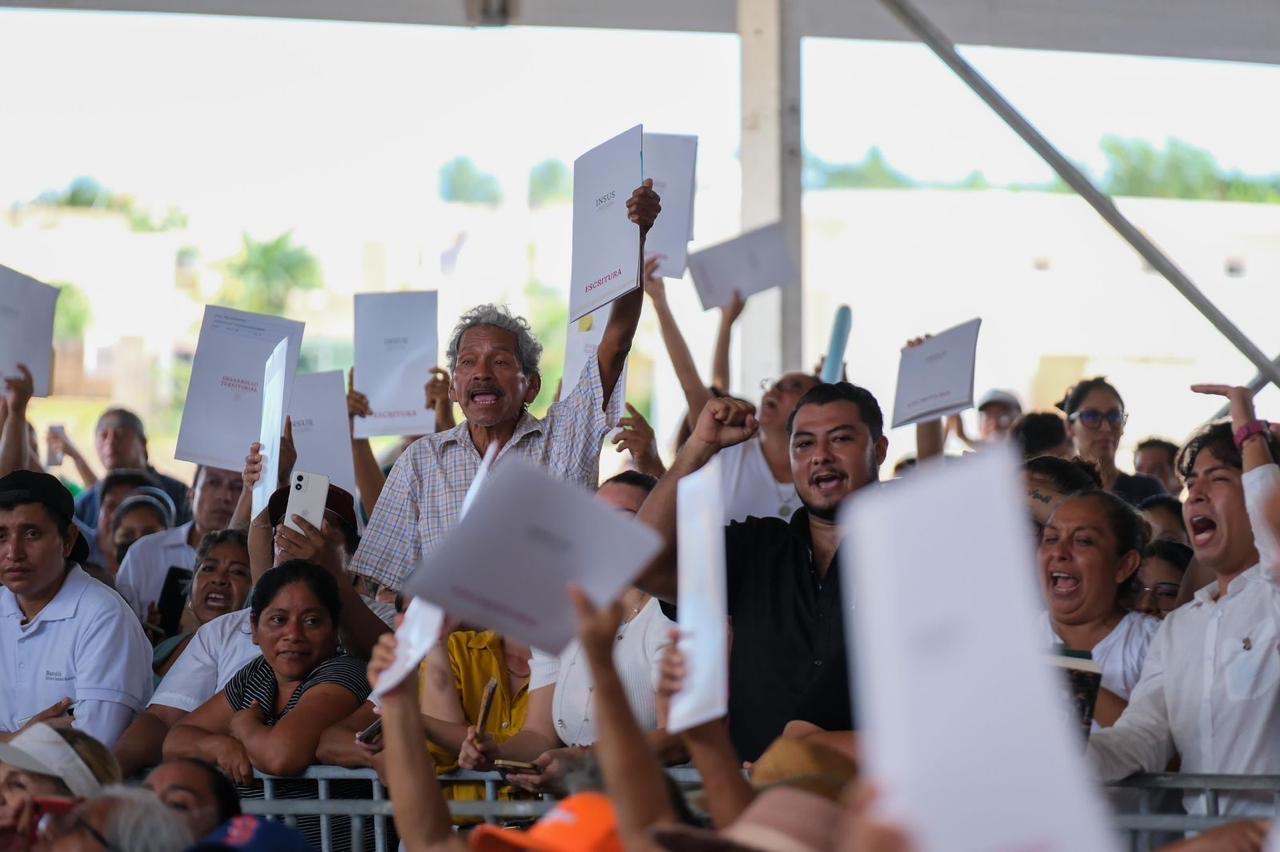 Comienza la entrega de escrituras en la Colonia Colosio en Playa del ...